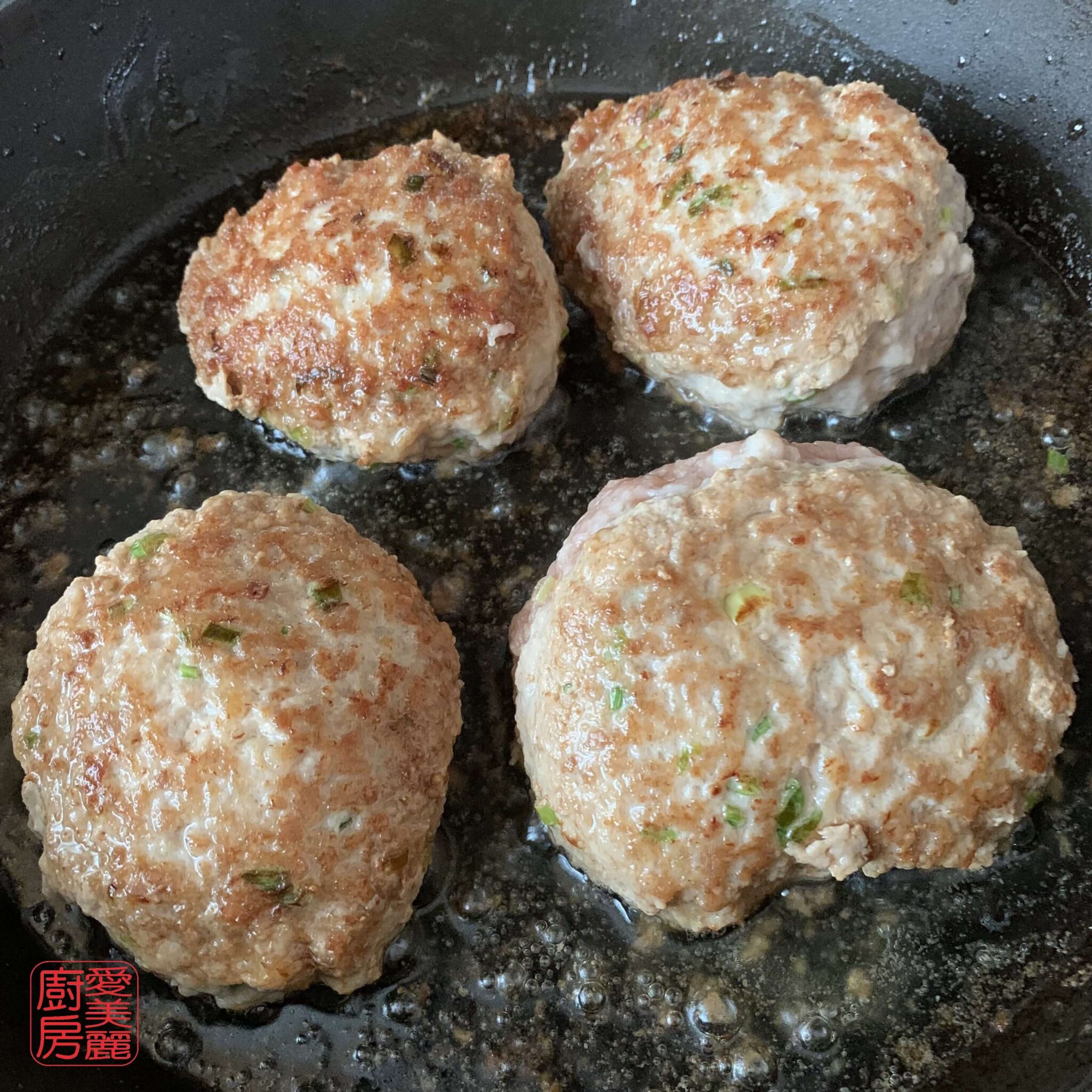 Braised Lion's Head 紅燒獅子頭 - Auntie Emily's Kitchen